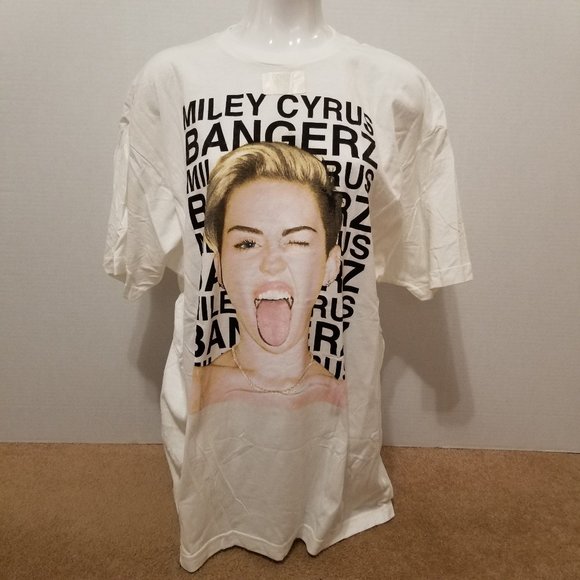 Tultex | Shirts | Miley Cyrus Shirt Xxl Bangerz Tour 24 Concert Photo ...